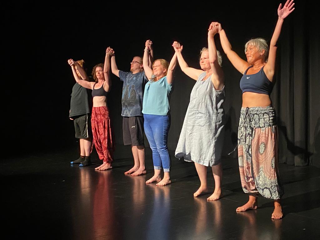 Spreading Wings – a look back – Fallen Angels Dance Theatre